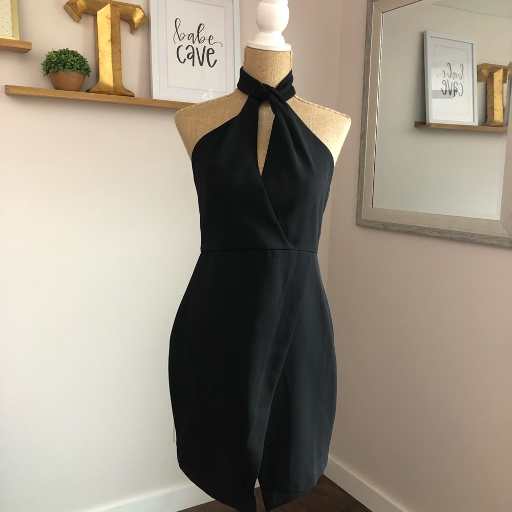 Black Twist Neck Keyhole Mini Dress - Gem
